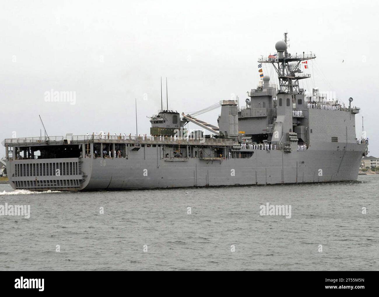 Iwo Jima Strike Group, USS Carter Hall Stock Photo - Alamy