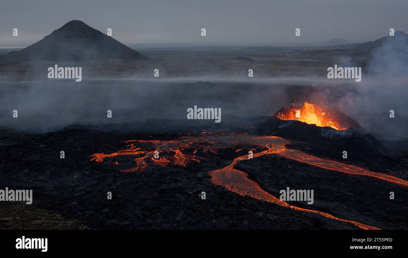 Dramatic images of the 2023 Volcano Eruption in Iceland Stock Photo - Alamy