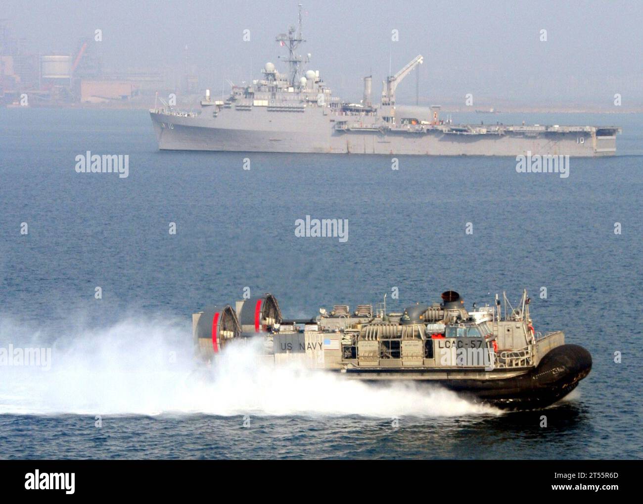 landing craft air cushion, LCAC, lpd 10, LSD 46, Republic of Korea ...