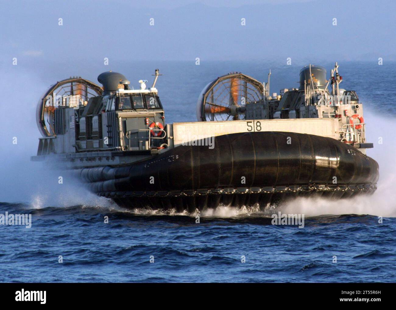 landing craft air cushion, LCAC Stock Photo - Alamy