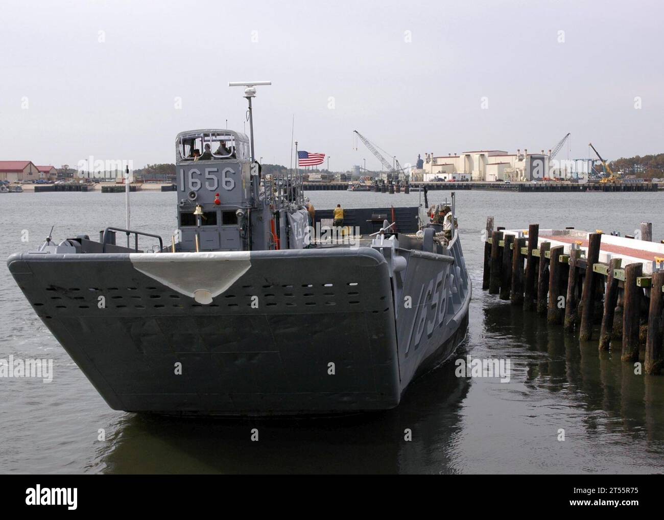 Landing Craft Utility (LCU) 1656 Stock Photo - Alamy