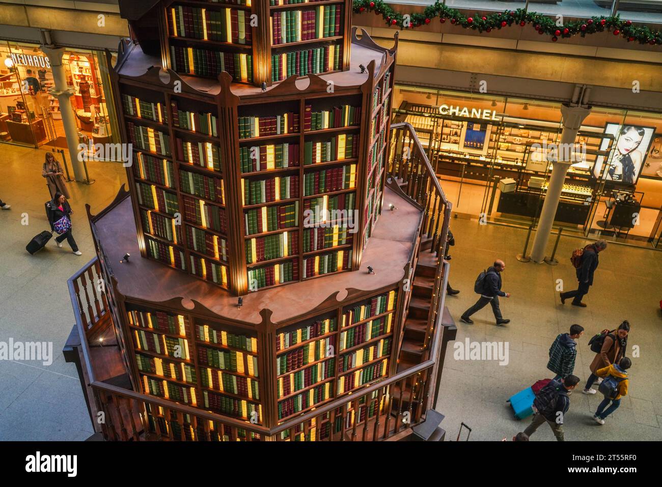 London, UK. 3 November 2023. A Christmas tree measuring 12 metres made ...