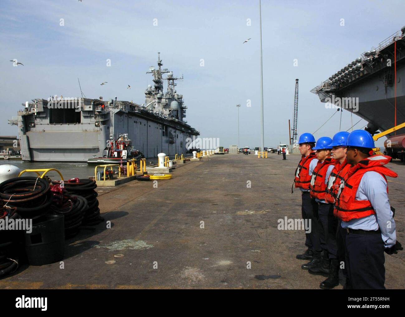 lha 4, Norfolk, people, Sailor, USS NASSAU Stock Photo - Alamy