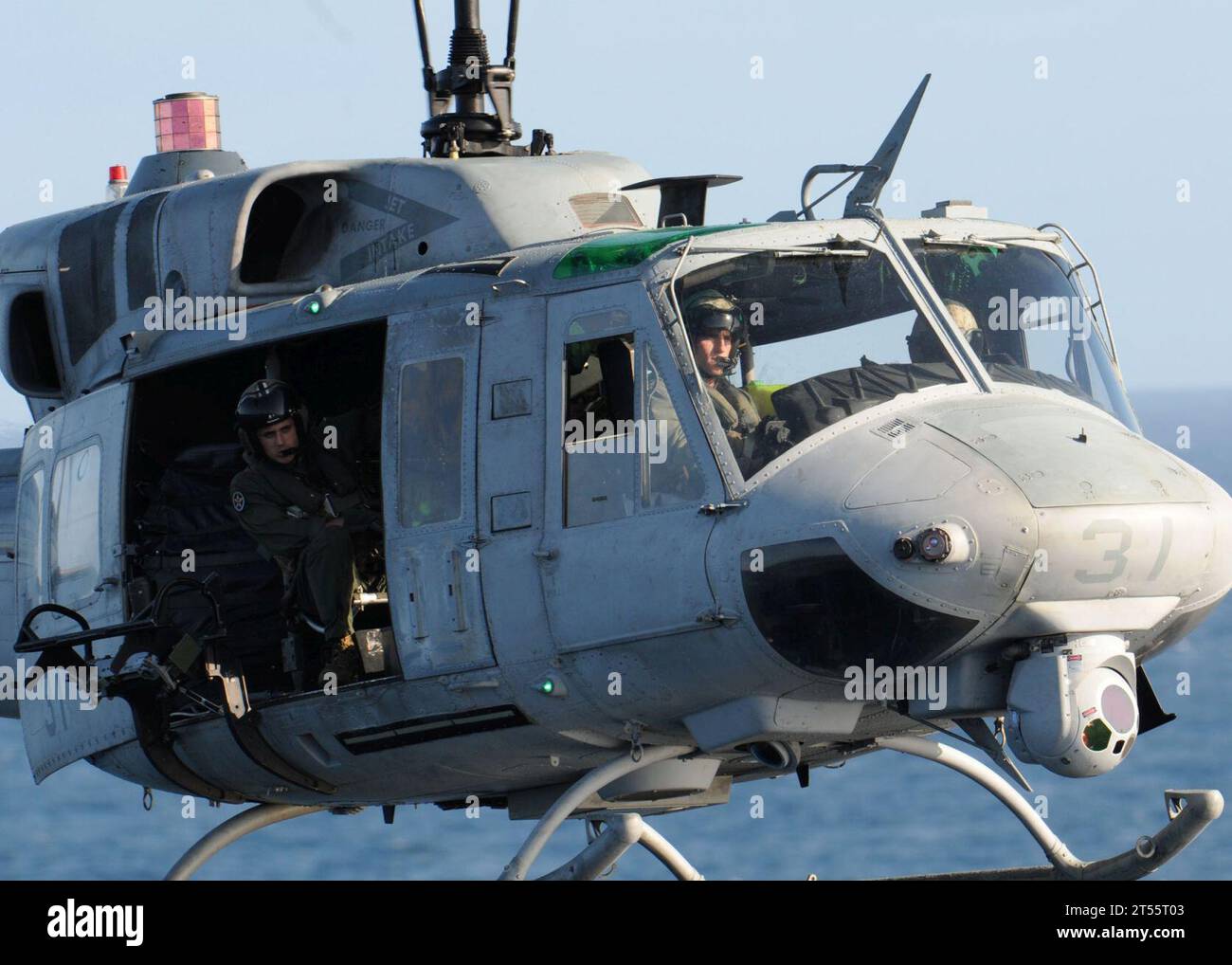 LHD 7, U.S. Navy, USS IWO JIMA Stock Photo - Alamy
