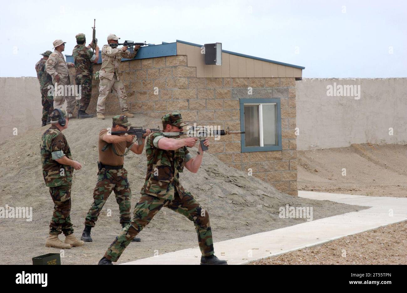 live fire evolution, m-4 rifle, seal, weapons Stock Photo - Alamy