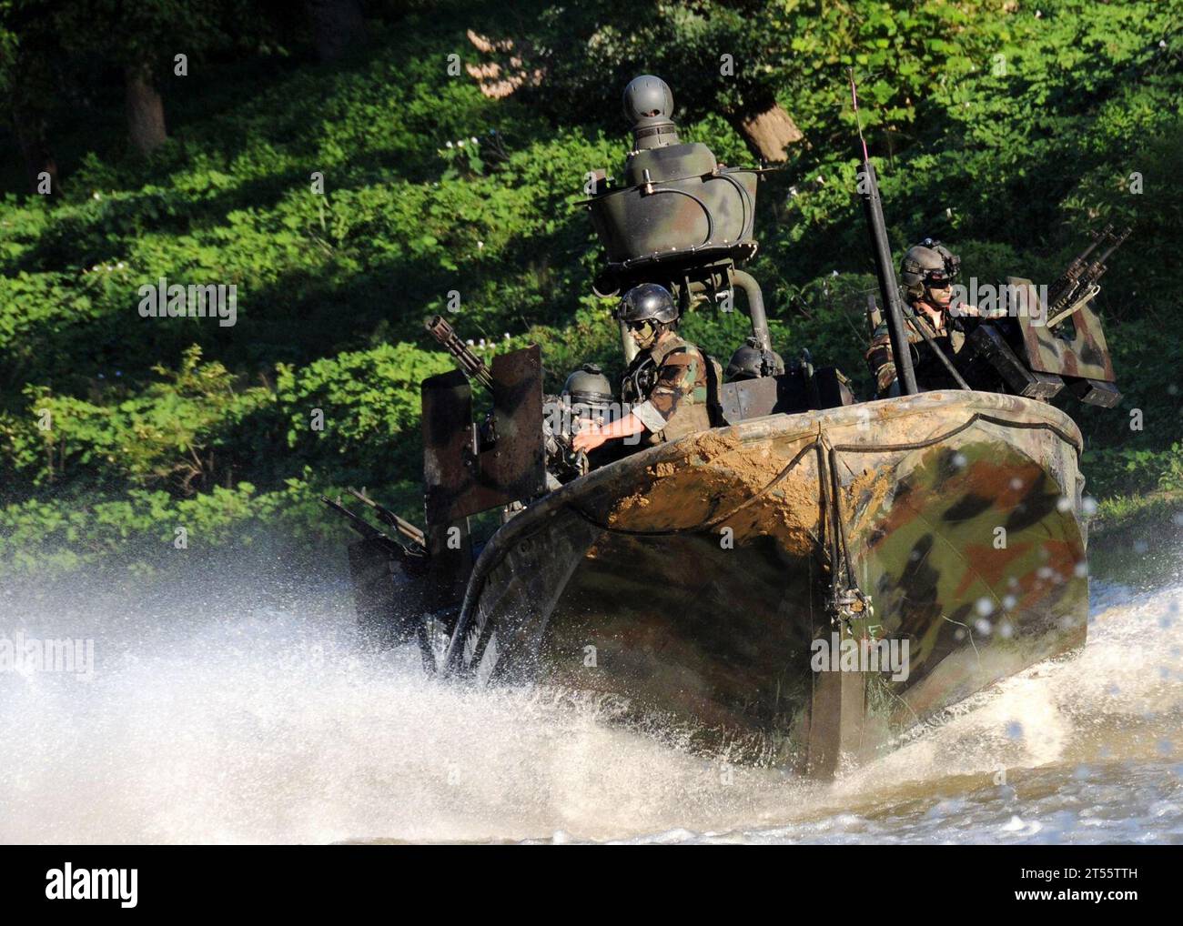 live-fire, Riverine, SBT-22, SOC-r, SWCC Stock Photo - Alamy