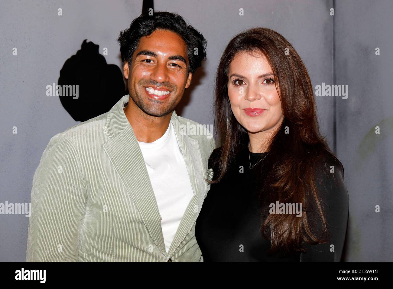 Nic Shanker mit Ehefrau Janina Shanker bei der Eröffnung der ...