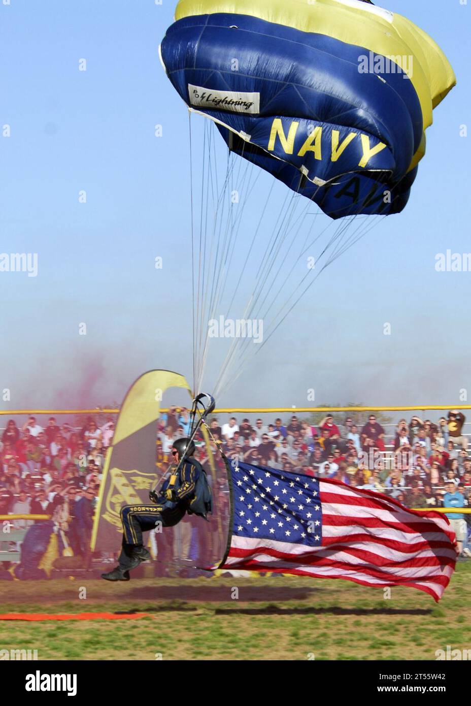 Louisville, Navy Parachute Team, Navy Week, parachute with flag, the ...