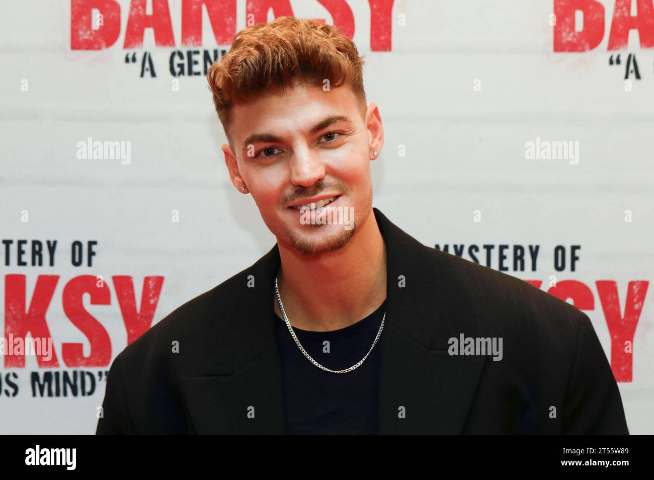 Karsten Walter bei der Eröffnung der Ausstellung The Mystery of Banksy ...