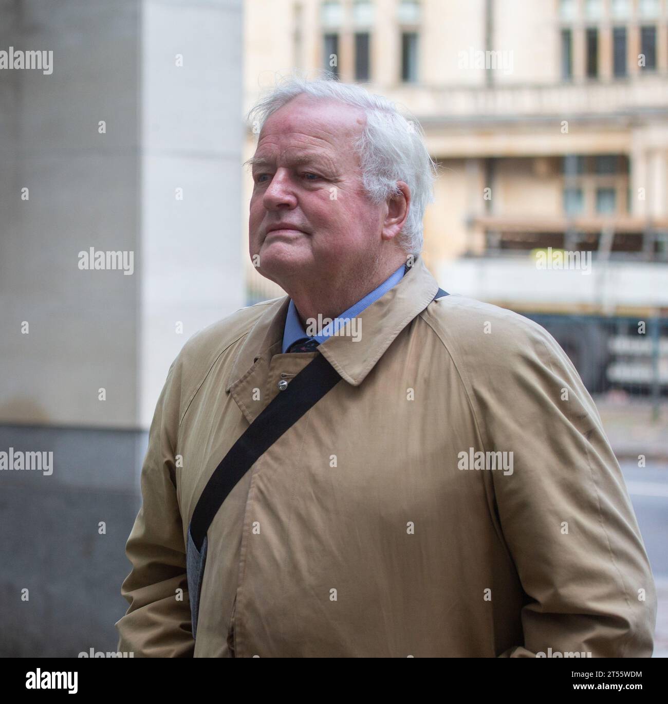 London, England, UK. 3rd Nov, 2023. Conservative MP BOB STEWART arrives ...