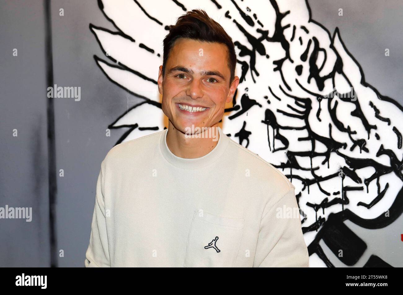 Cornelius Strittmatter bei der Eröffnung der Ausstellung The Mystery of ...