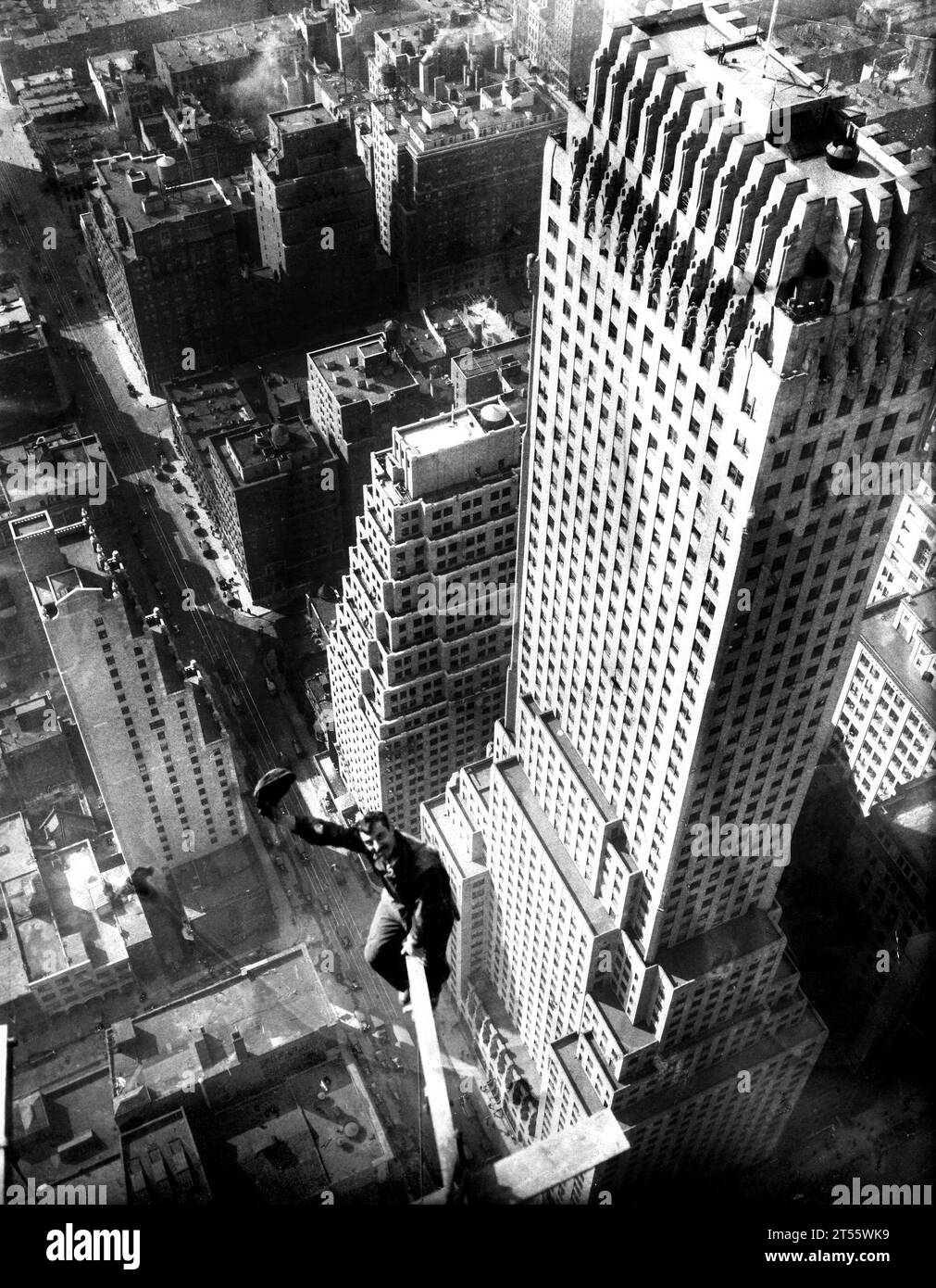 Chrysler Building Construction The Chrysler Building: Creating A New