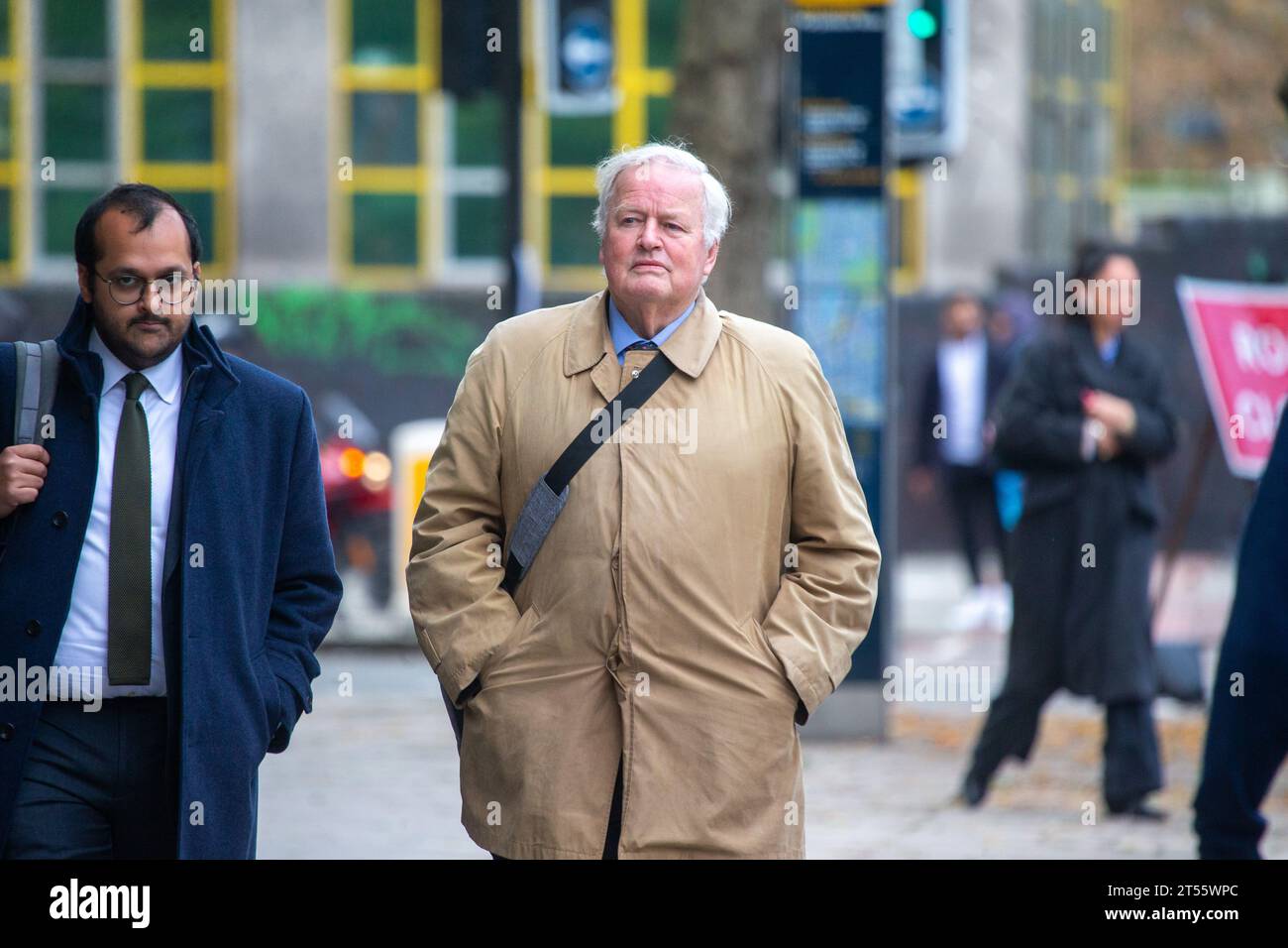 London, England, UK. 3rd Nov, 2023. Conservative MP BOB STEWART arrives ...
