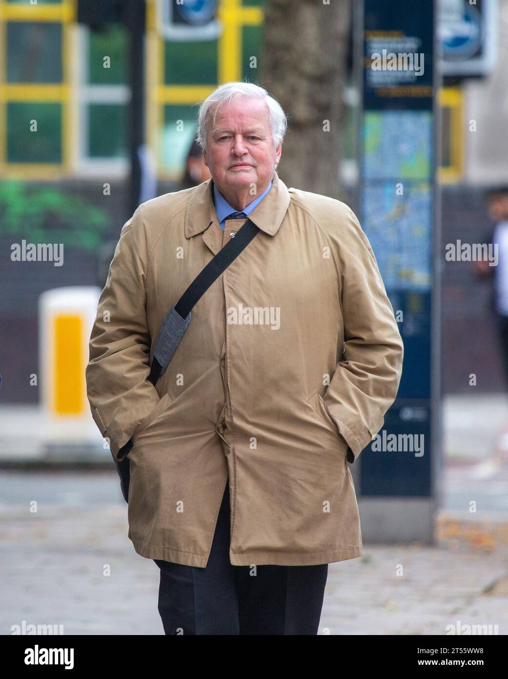 London, England, UK. 3rd Nov, 2023. Conservative MP BOB STEWART arrives ...