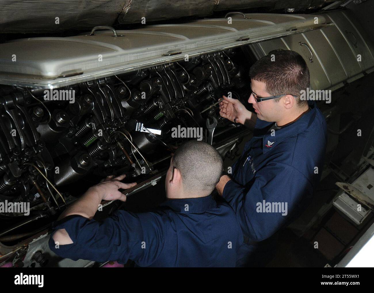 maintenance, navy, people, U.S. Navy, USS Dwight D. Eisenhower (CVN 69 ...