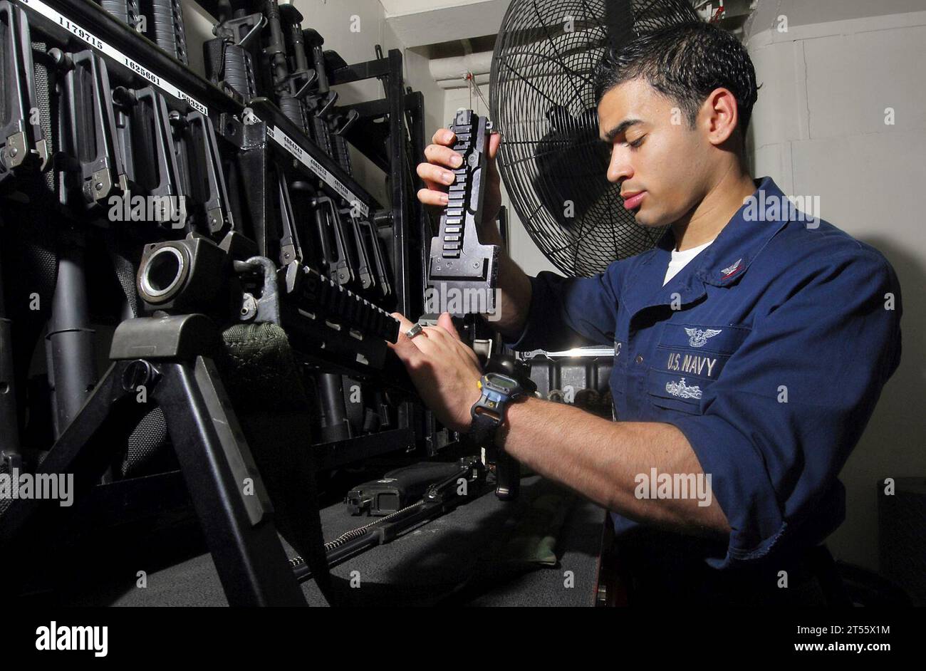Maintenance of weapons hi-res stock photography and images - Alamy