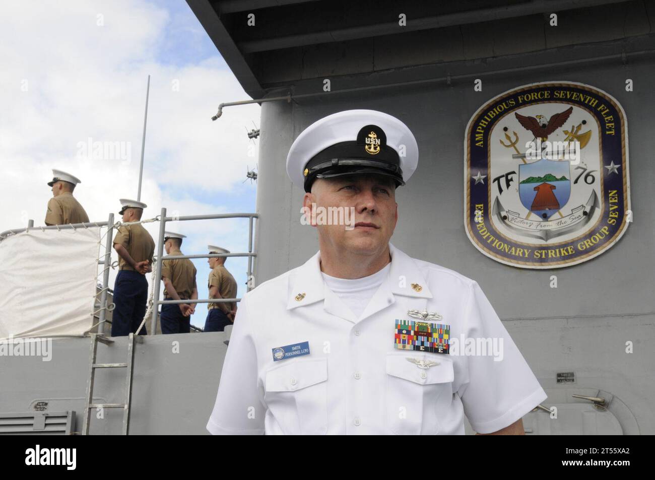 Sailor 7th fleet command ship uss blue ridge lcc 19 hi-res stock ...