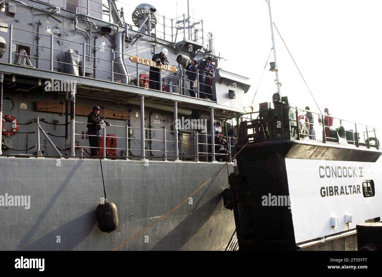 Ship uss gladiator hi-res stock photography and images - Alamy