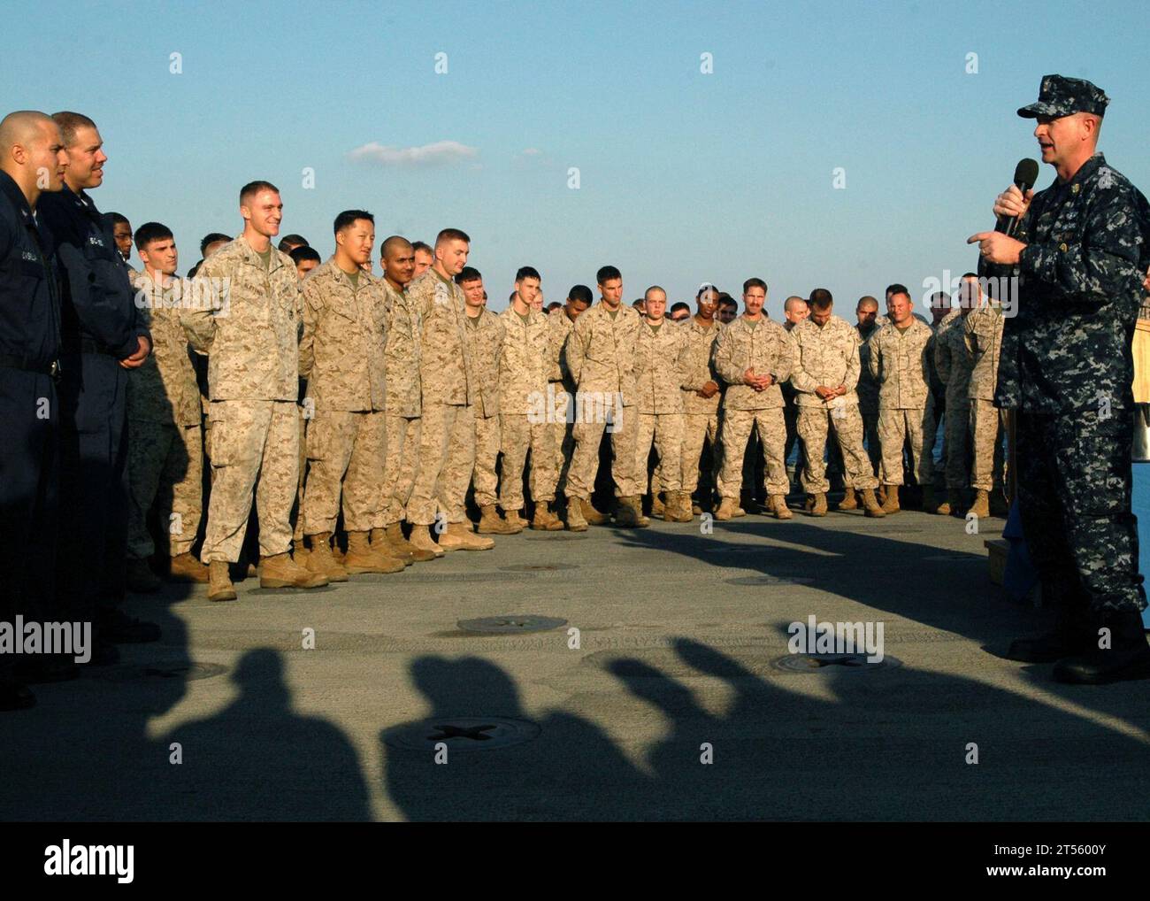 MCPON West, USS Carter Hall Stock Photo - Alamy