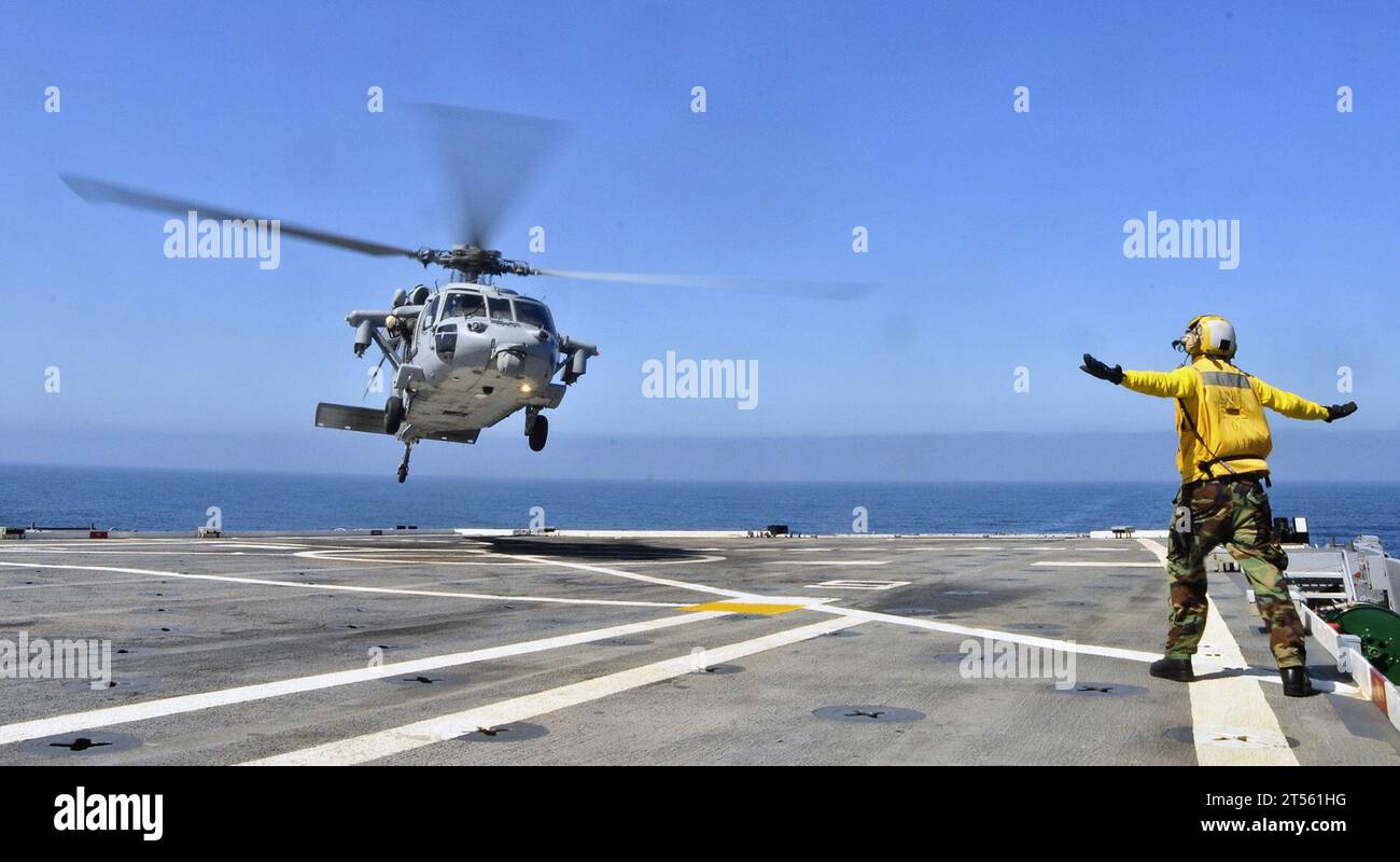 MH-60S Sea Hawk helicopter, Pacific Ocean, U.S. navy , USS Cleveland ...