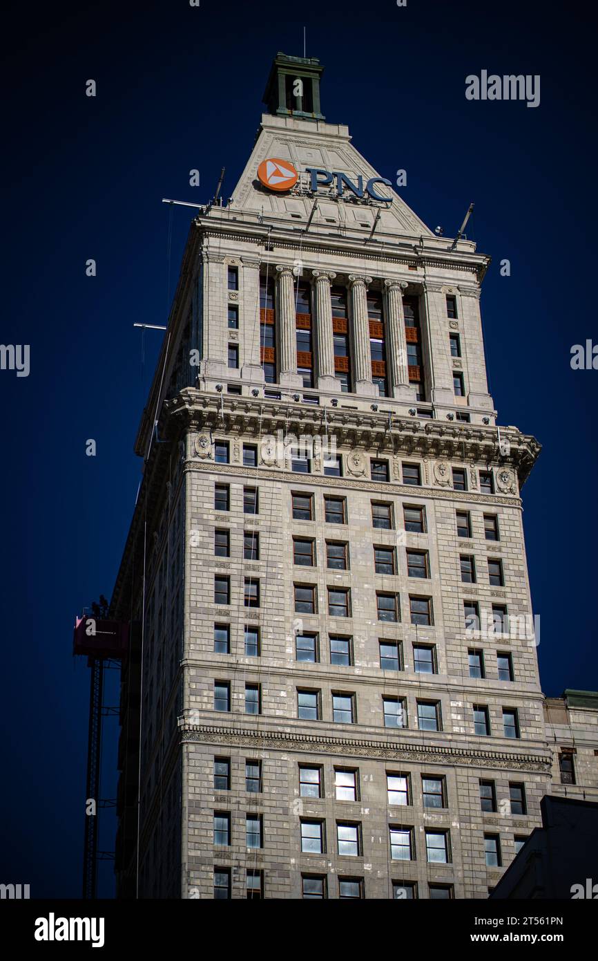 Pnc tower hi-res stock photography and images - Alamy