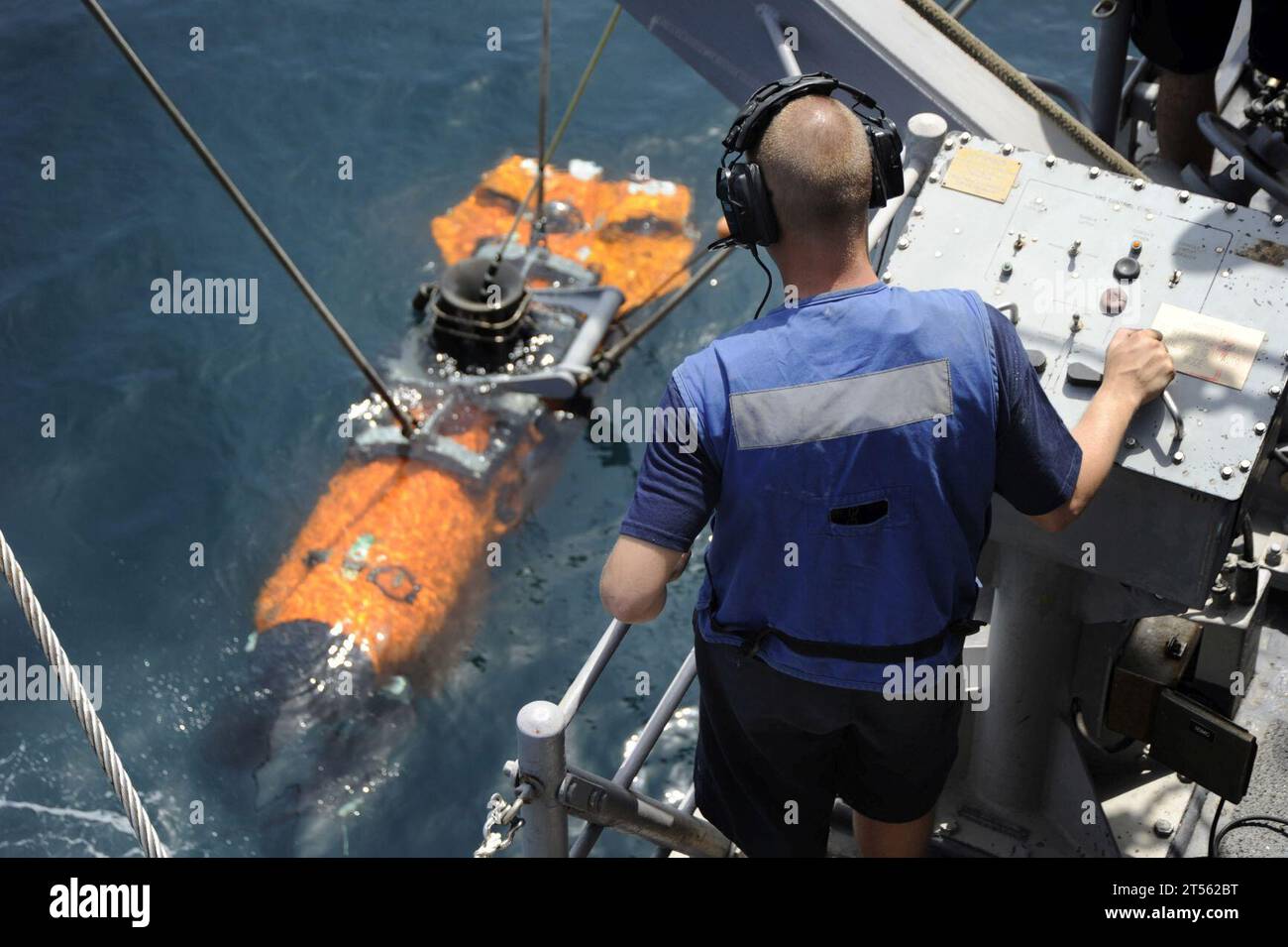 mine sweeping, Mine Warfare Crew Swerve, mnv, Sailors, U.S. Navy Stock ...
