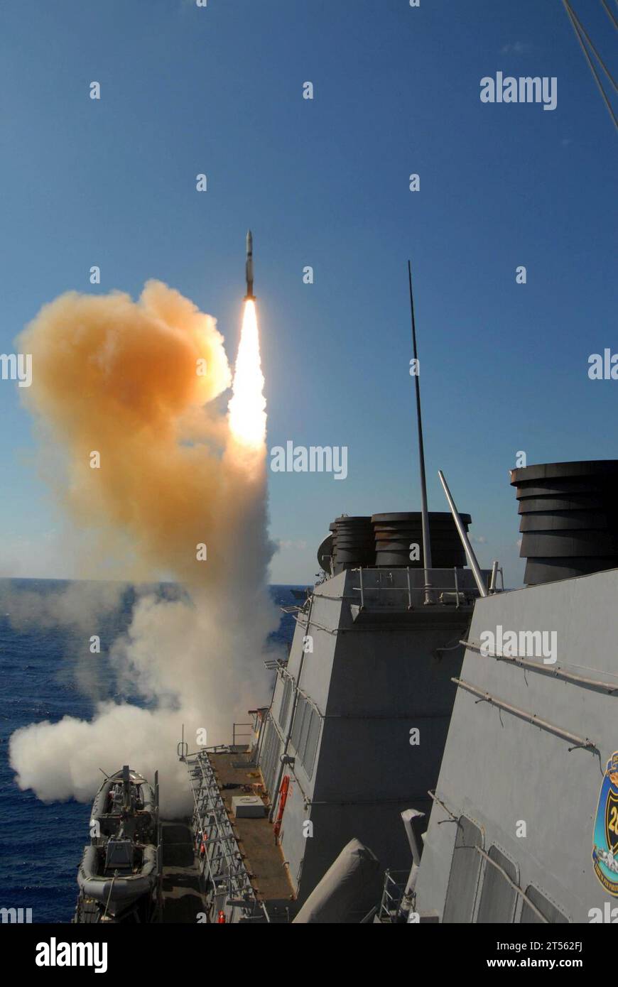 missile launch, SINKEX, SM2, SM-S, training Stock Photo - Alamy