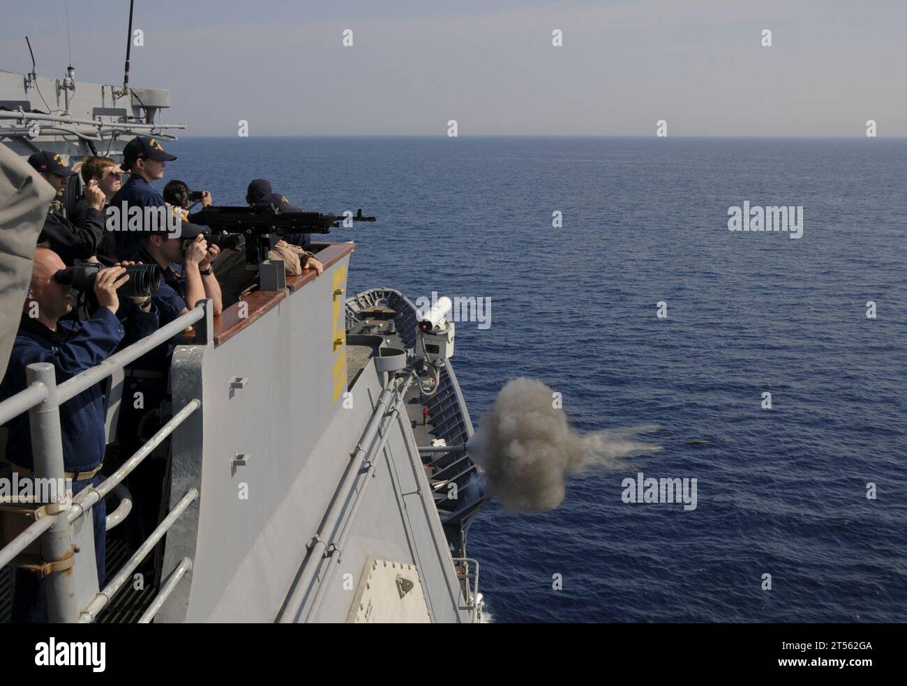 5 inch 54 caliber mk 45 gun hi-res stock photography and images - Alamy