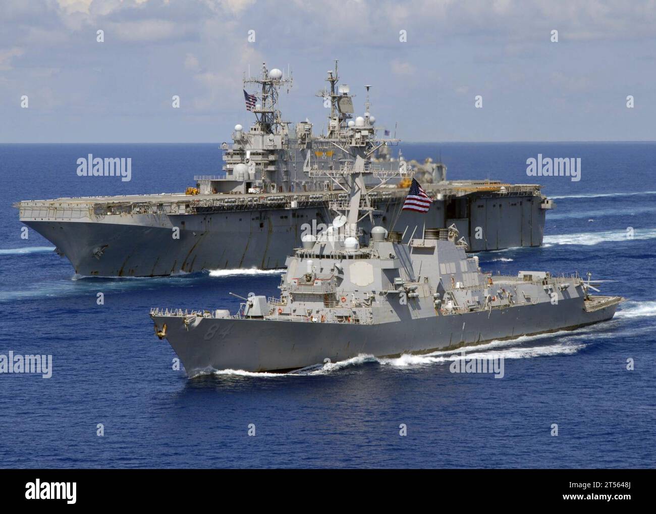 NASSG, USS Bulkeley (DDG 84), USS Nassau (LHA 4 Stock Photo - Alamy