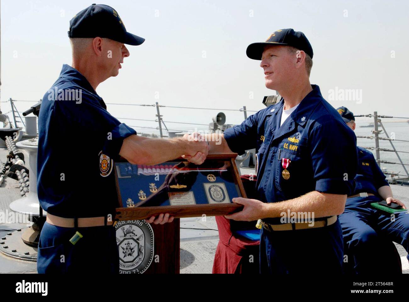 Nassau Strike Group, USS ROSS Stock Photo - Alamy