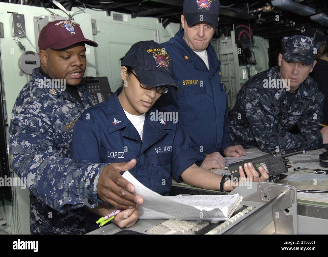 navigation, navy, people, training, USS Makin Island Stock Photo - Alamy