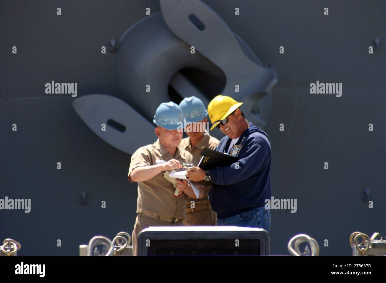 Male members us military hi-res stock photography and images - Alamy