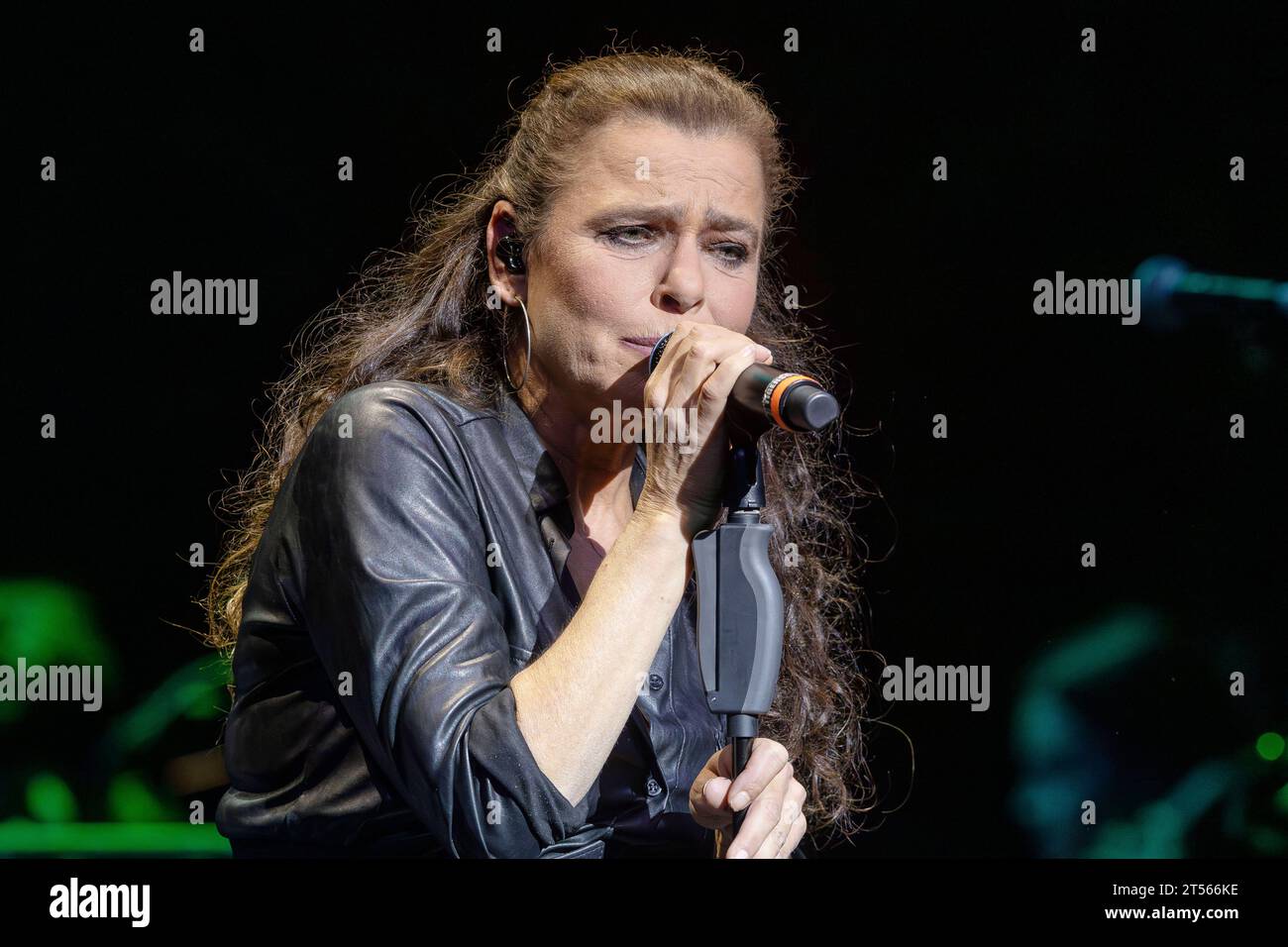 Rockband Silly mit Sängerin Julia Neigel live bei der 15.HOPE Gala im ...