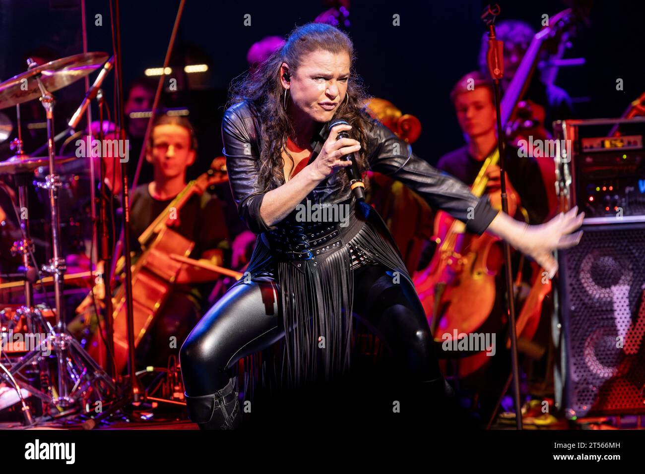 Rockband Silly mit Sängerin Julia Neigel live bei der 15.HOPE Gala im ...