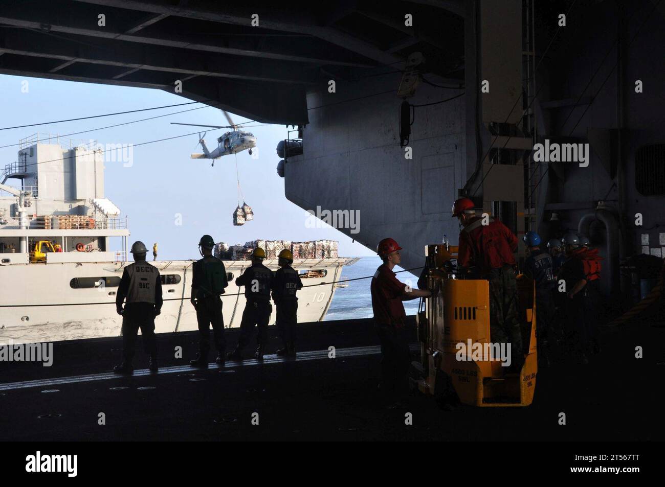 navy, U.S. Navy, Underway Replenishment, UNREP, USNS Bridge (T-AOE 10 ...