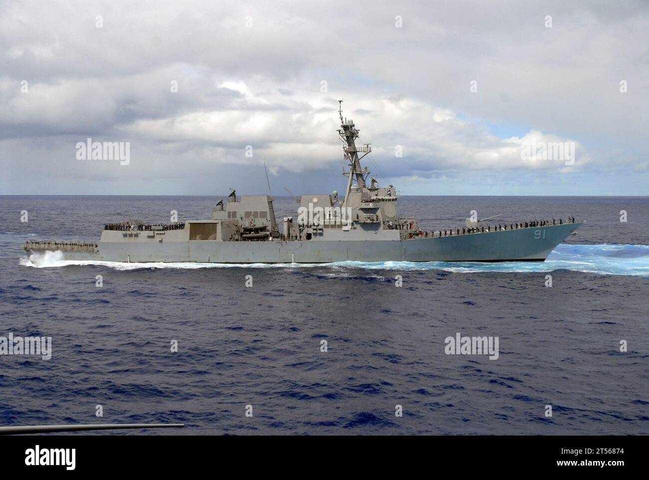 Nimitz Strike Group, USS Pinckney (DDG 91 Stock Photo - Alamy