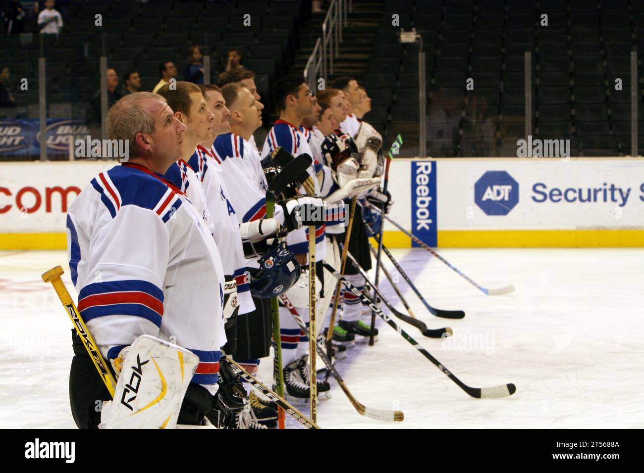 NHL, Staples Center, USS Ronald Reagan (CVN 76 Stock Photo - Alamy