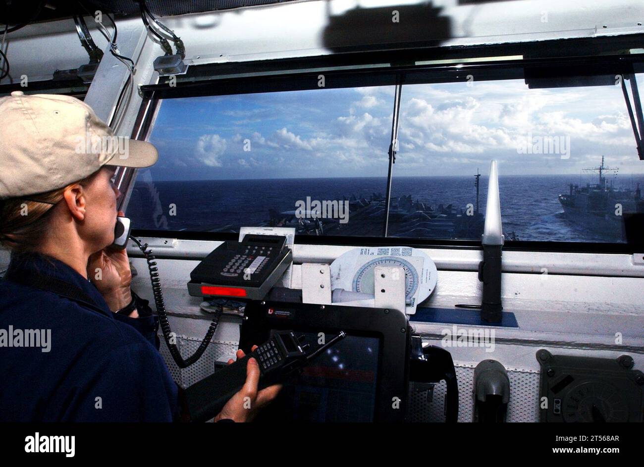 Nimitz-Class aircraft carrier USS Ronald Reagan (CVN-76), Pacific Ocean ...