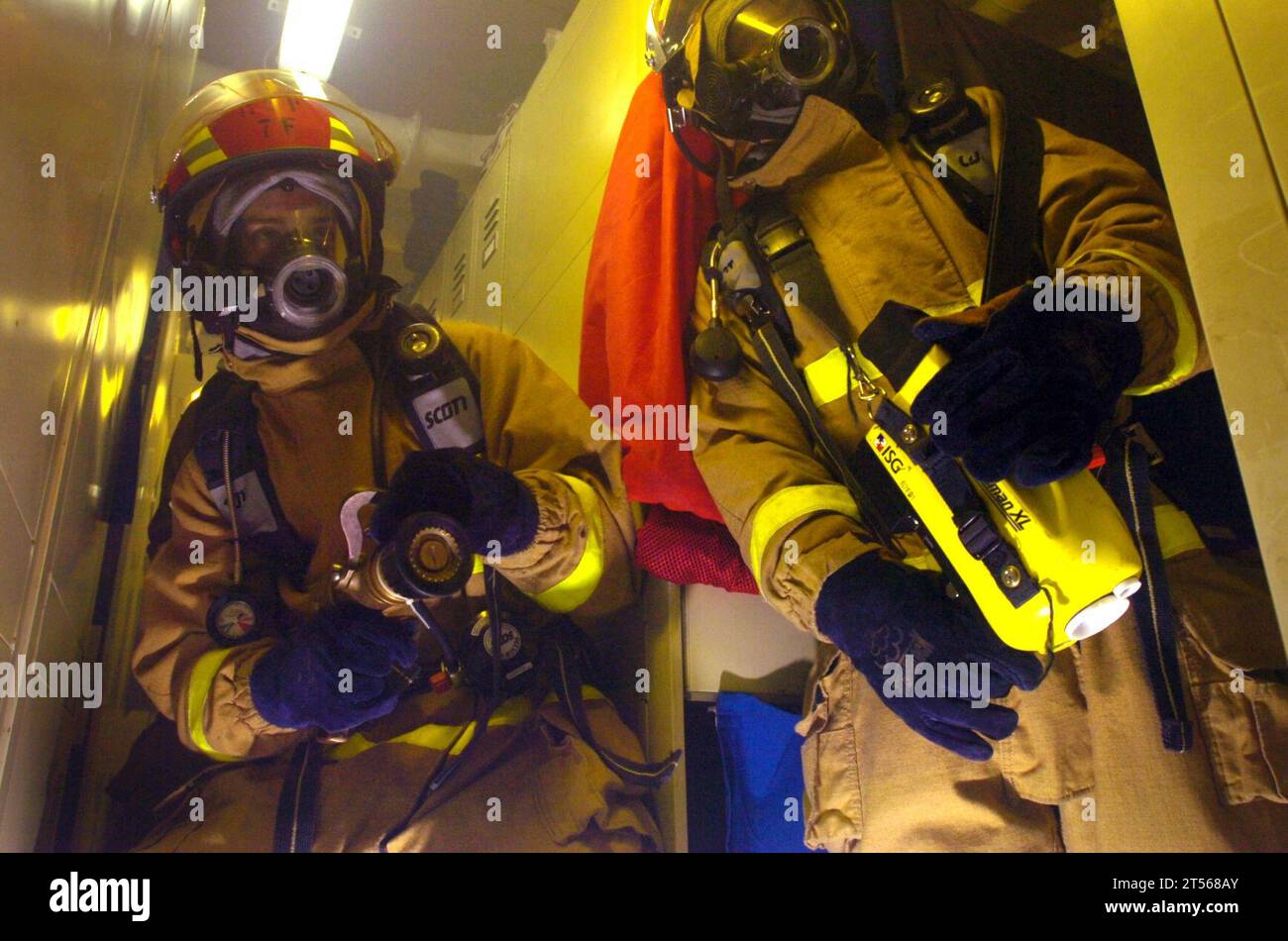 Nimitz-Class aircraft carrier USS Ronalld Reagan (CVN 76), Repair ...