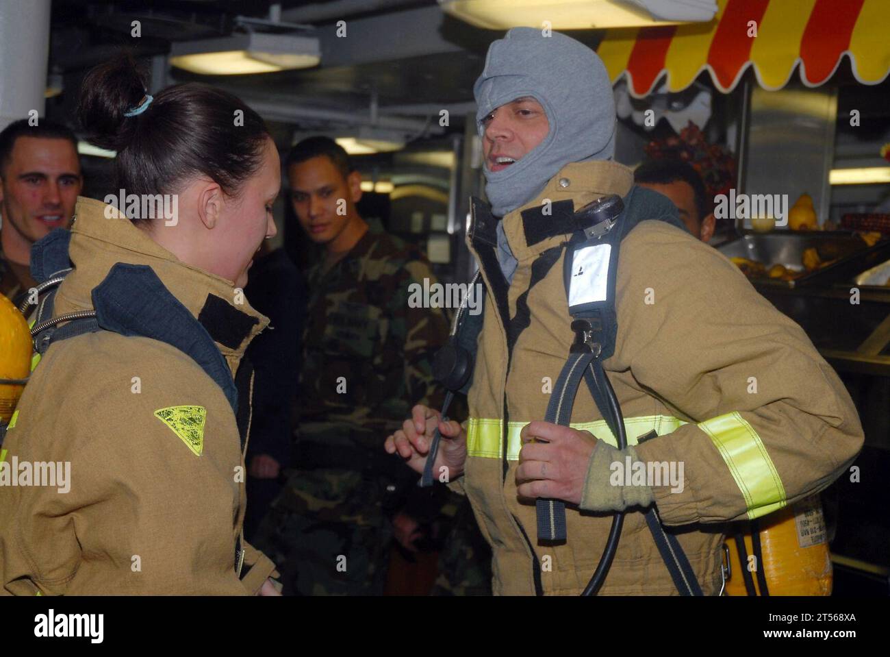 nuclear-powered aircraft carrier USS Nimitz (CVN 68), Pacific Ocean ...