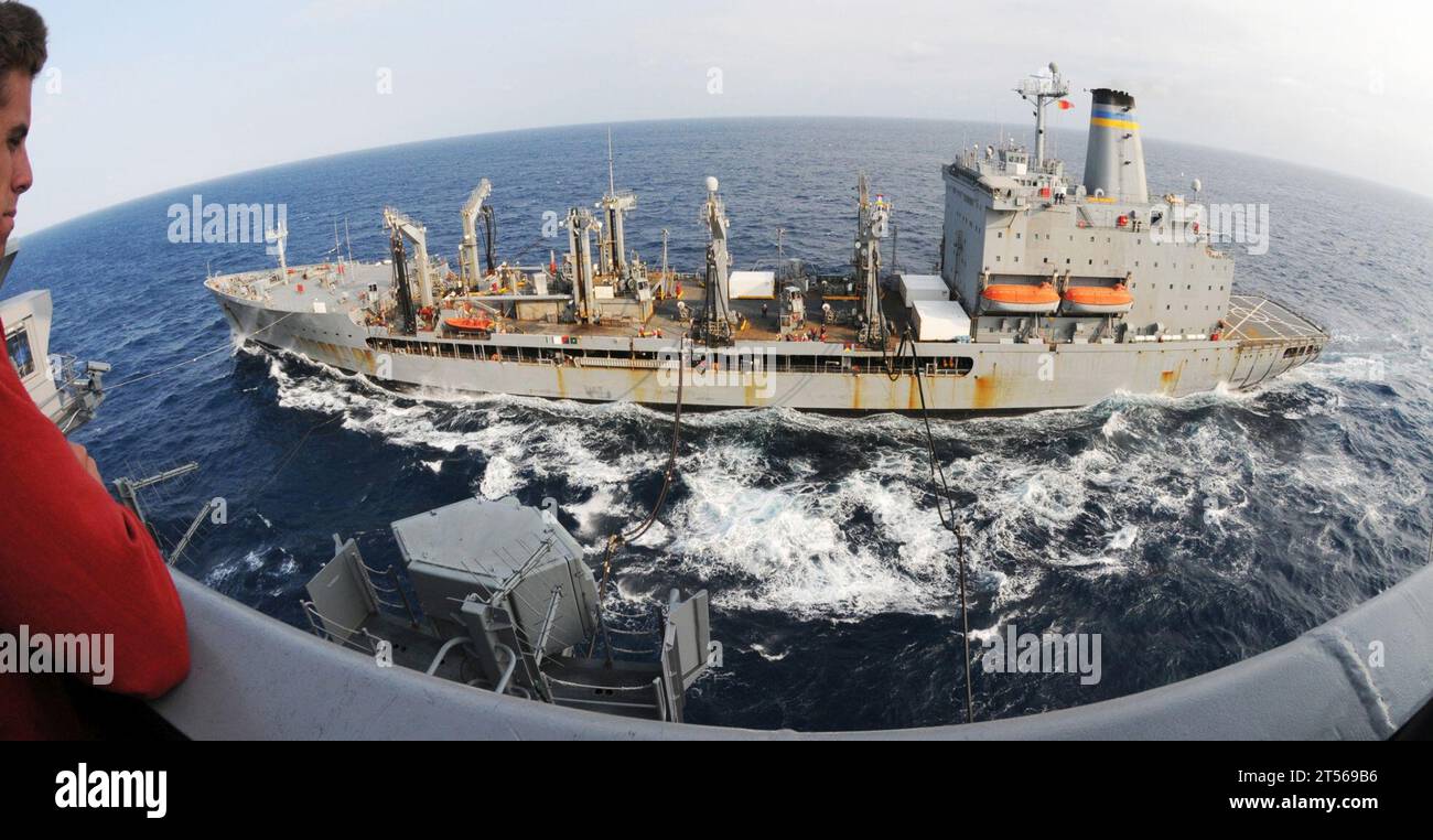 Oiler ship hi-res stock photography and images - Alamy