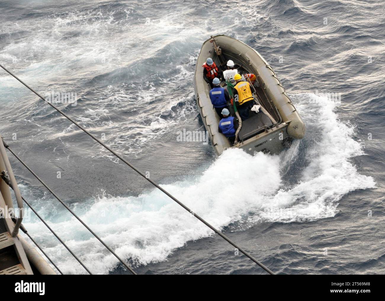 Pacific Ocean, RHIB, US. Navy , USS Denver (LPD 9), western Pacific ...