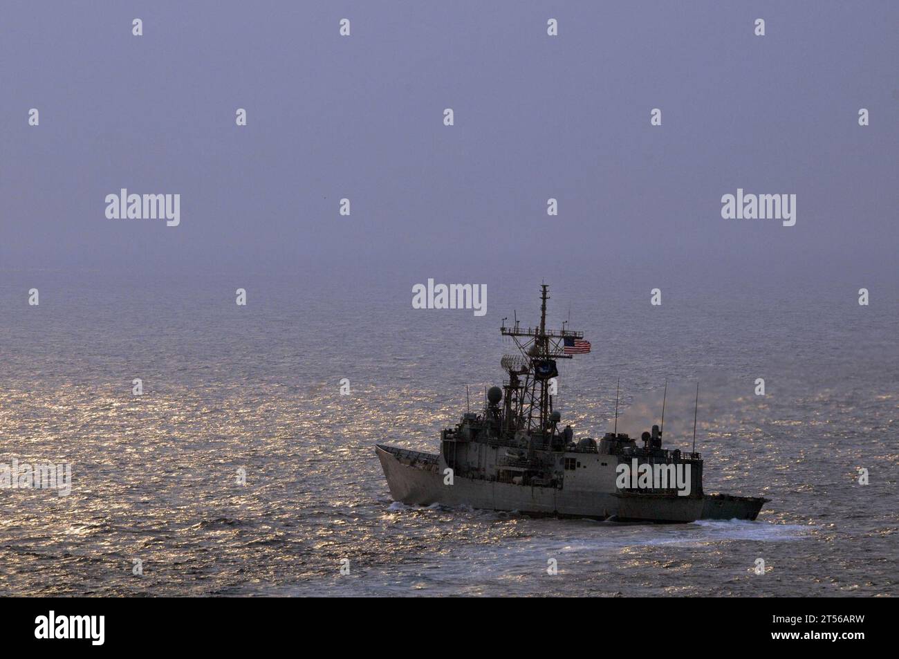 Uss thach ffg 43 hi-res stock photography and images - Alamy