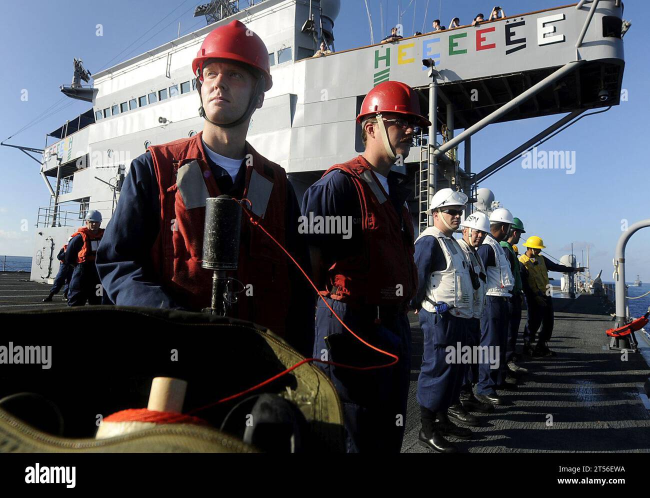 RAS, REPLENISHMENT AT SEA, Sailors, UNREP Stock Photo - Alamy