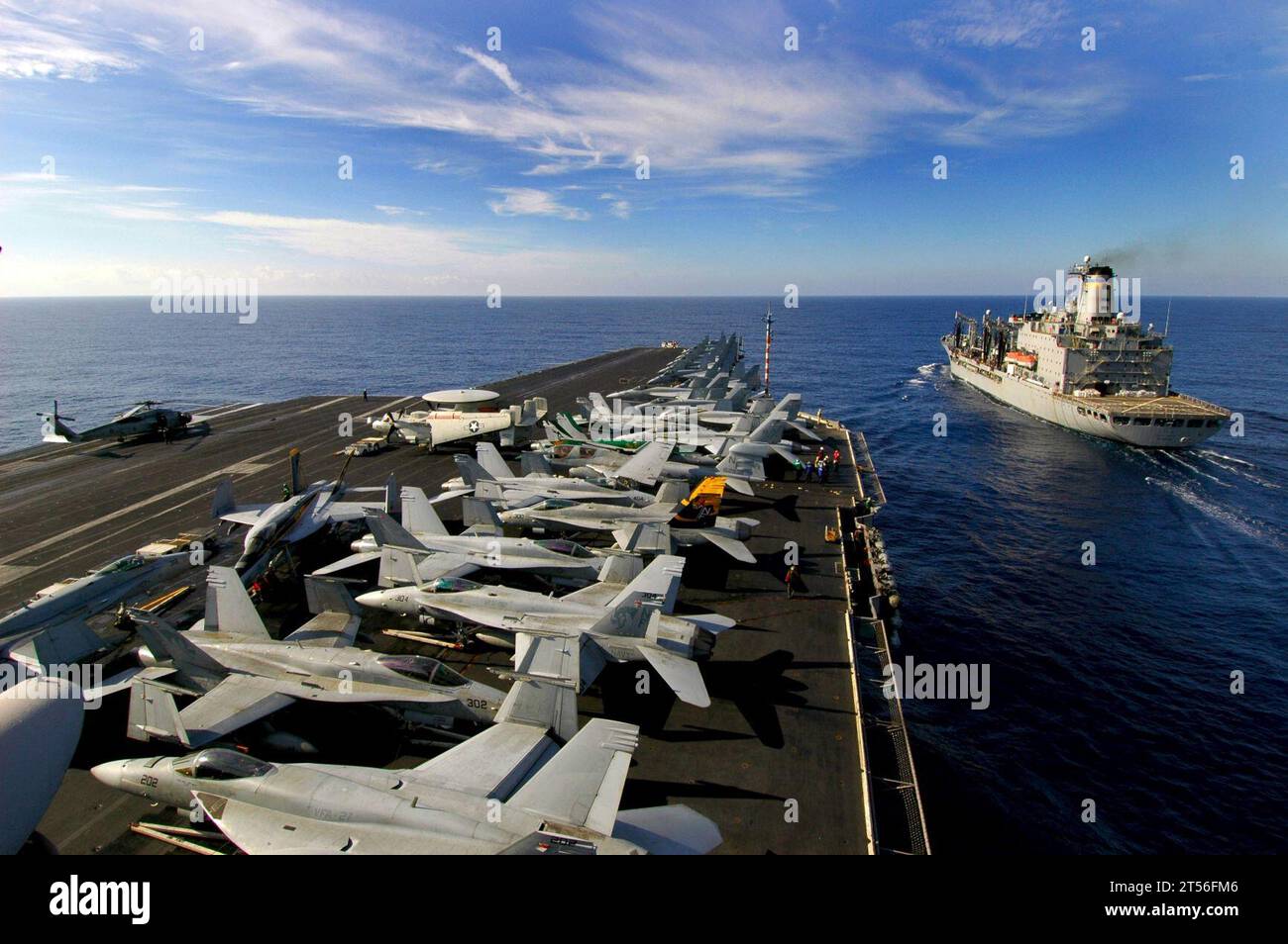 Replenishment at Sea (RAS), South China Sea, USNS Rappahannock (T-AO ...