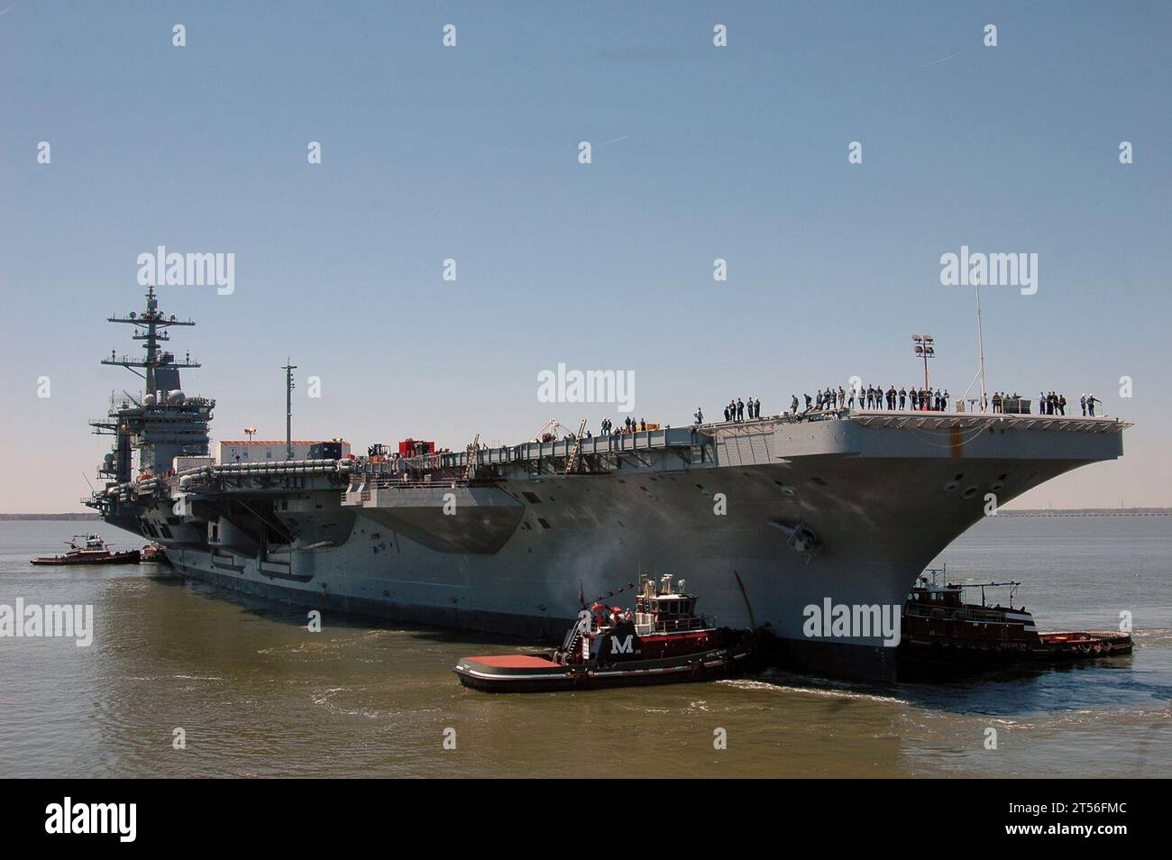 Refueling Complex Overhaul (RCOH), USS Carl Vinson (CVN 70 Stock Photo ...