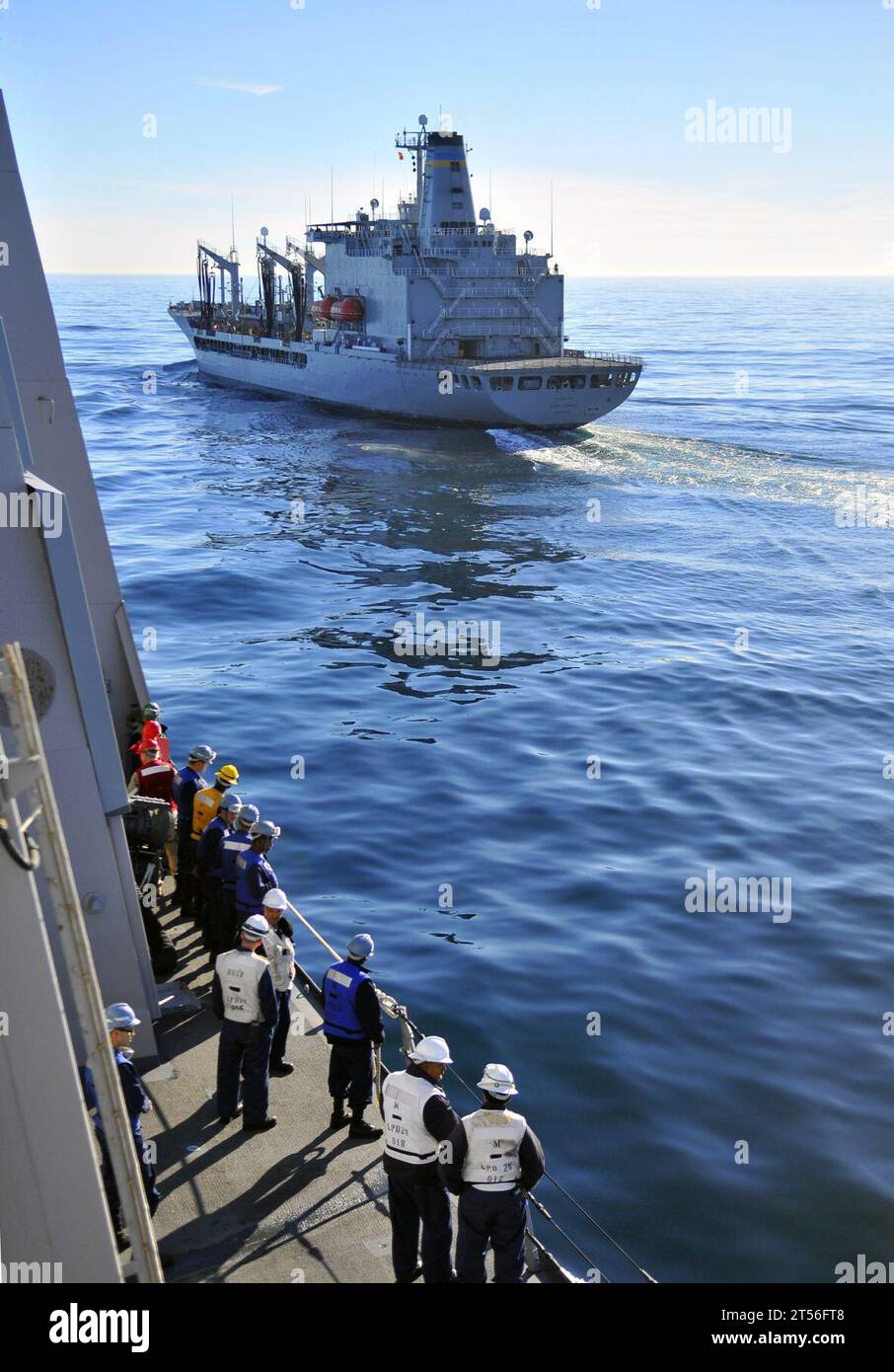 REPLENISHMENT AT SEA, U.S. navy , USNS Henry J. Kaiser (T-AO 187), USS ...