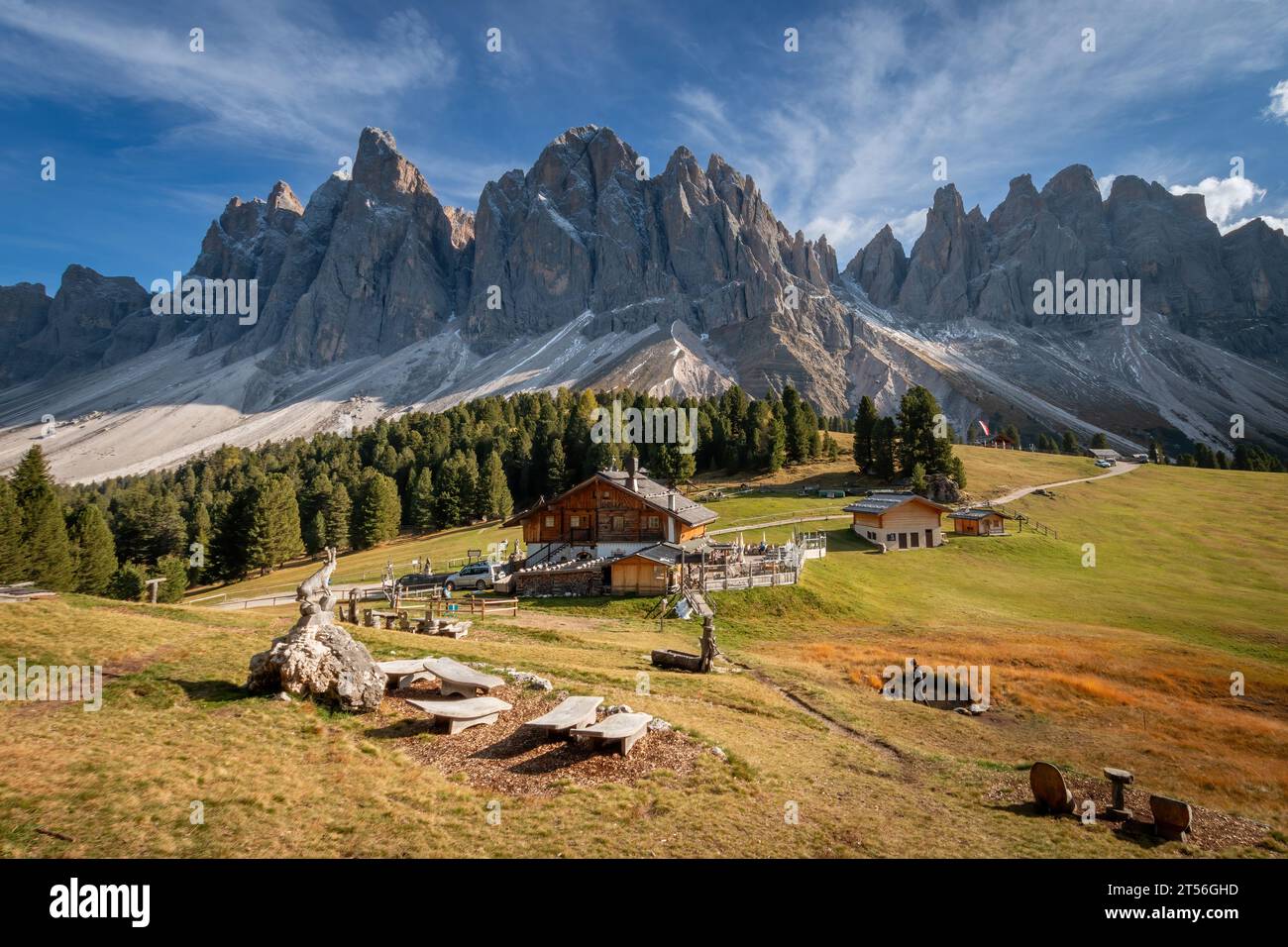 Scenic view of Geisler Alm Rifugio delle Odle in front of Geisler ...