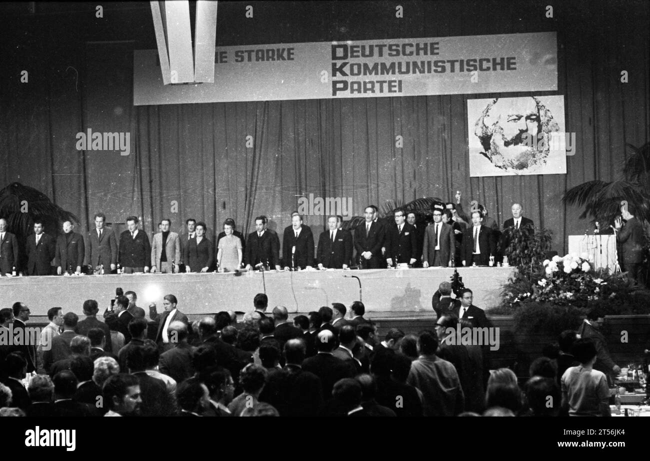 DEU, Germany, Duesseldorf: The communists' move from their exile in the ...