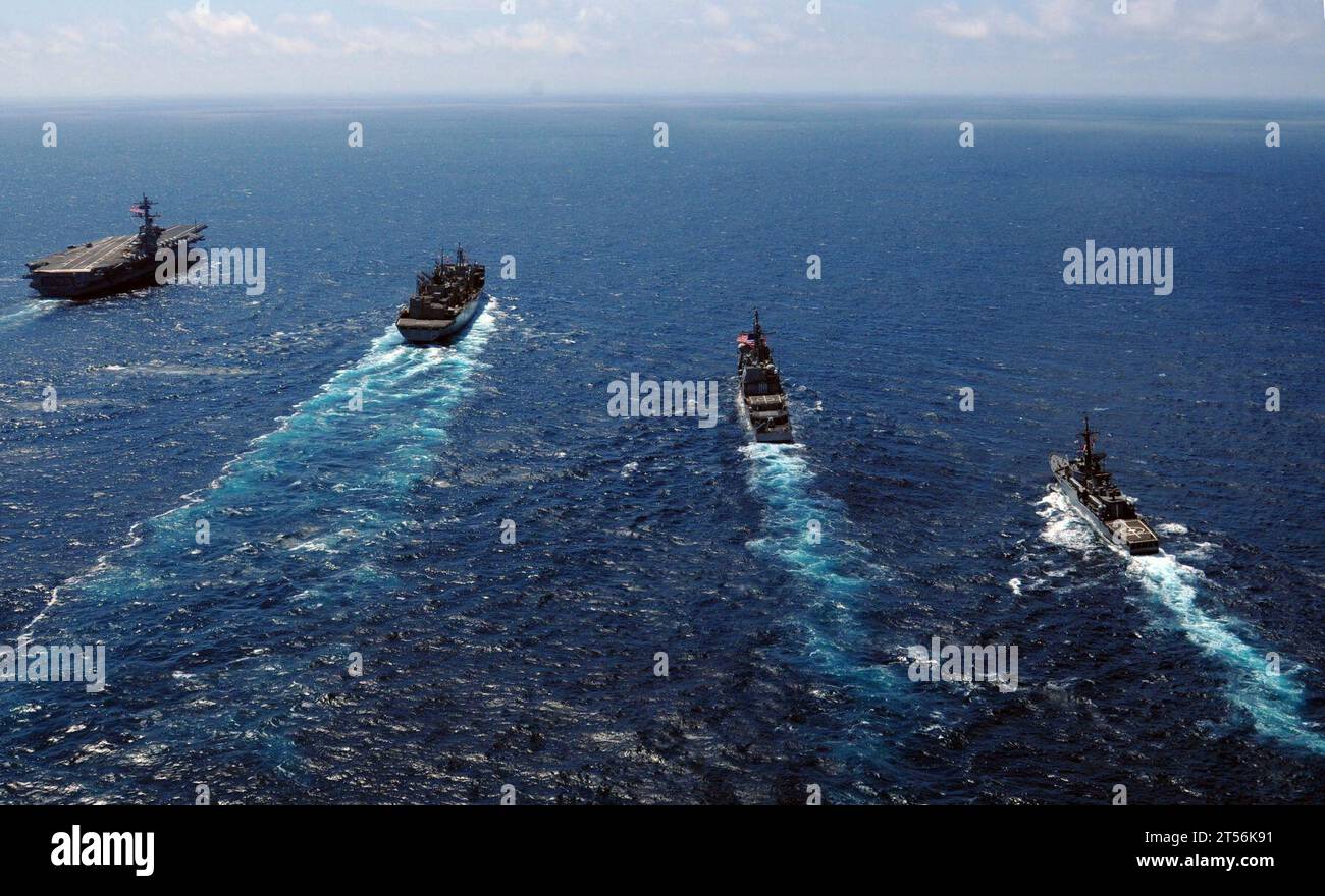southern seas 2010, USNS Rainier (T-AOE 7), USS Bunker Hill (CG 52 ...